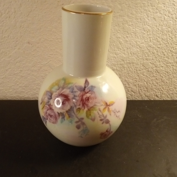 Lefton | Art | Gorgeous Vtg Lefton Hand Painted 7 Bud Vase | Poshmark